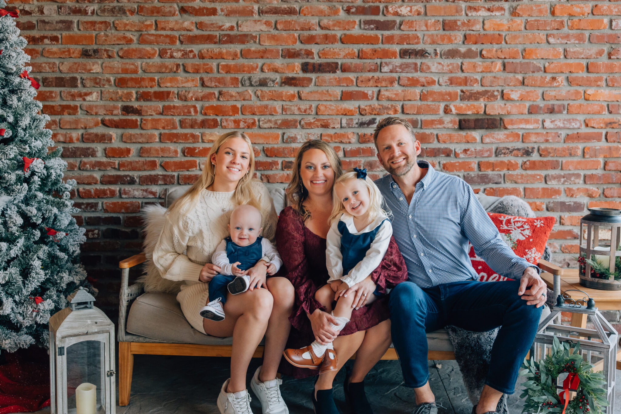 Brodfuehrer Family | Christmas 2023 - ericarinehimer.com